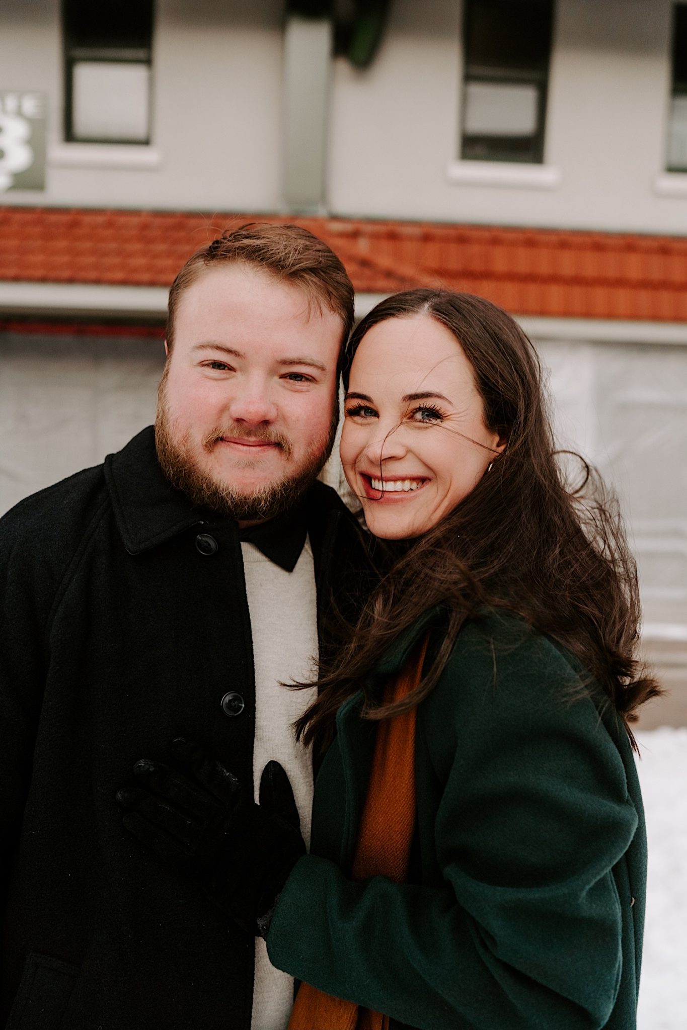 Wrigleyville Engagement Session | Corrie + Max - jnavisuals.com